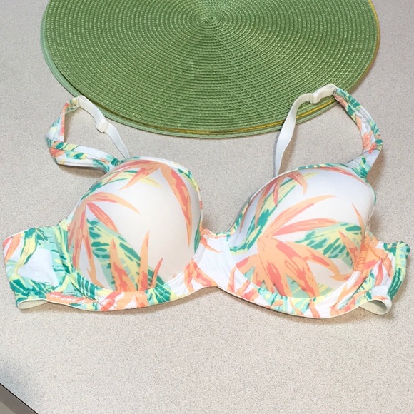Bay Studio | Intimates & Sleepwear | Bay Studio Padded Bra 38b | Poshmark